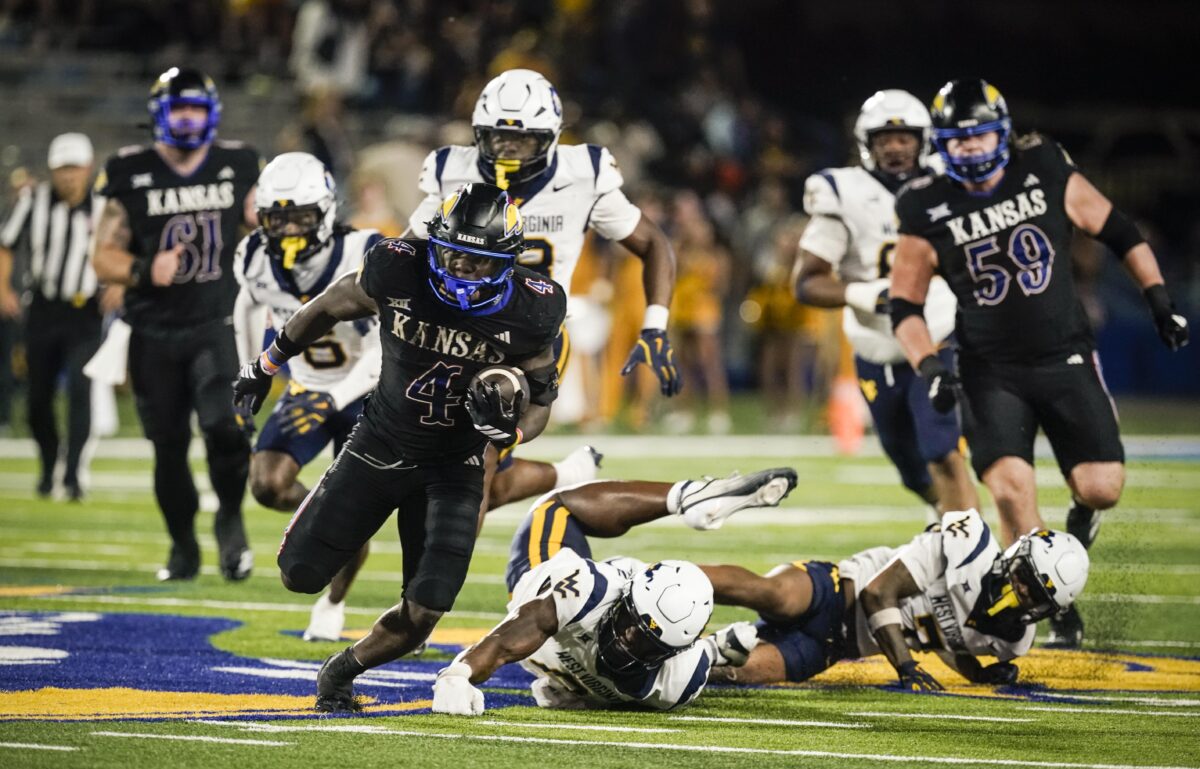 Williams delivers big performance as featured back against WVU - KU Sports